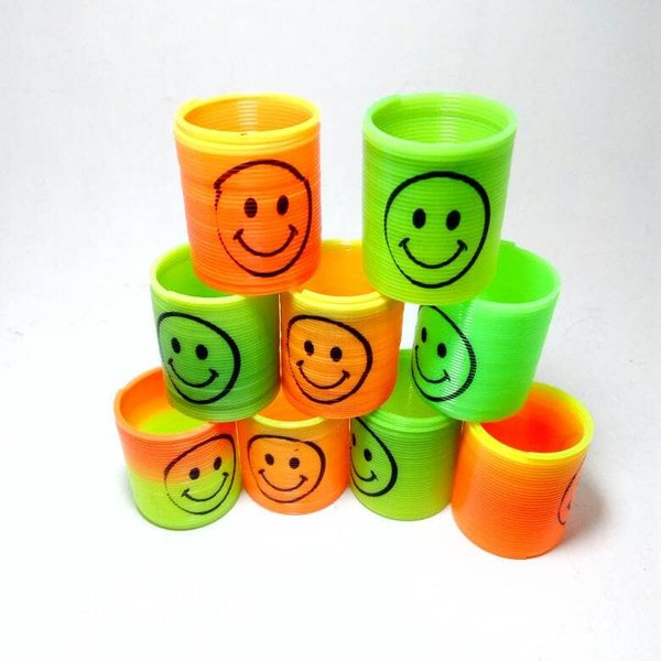 Jual MAINAN ANAK SLINKY PER YOYO EMOJI SMILE RANDOM | Shopee Indonesia