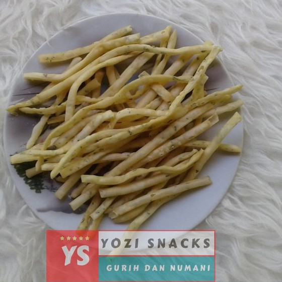 Jual Camilan Stik Stick Bawang Renyah Dan Gurih Perbungkus | Shopee ...