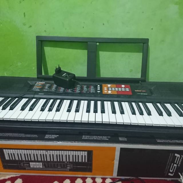 Jual Keyboard/piano yamaha psr f51 harga murah second atau bekas ...