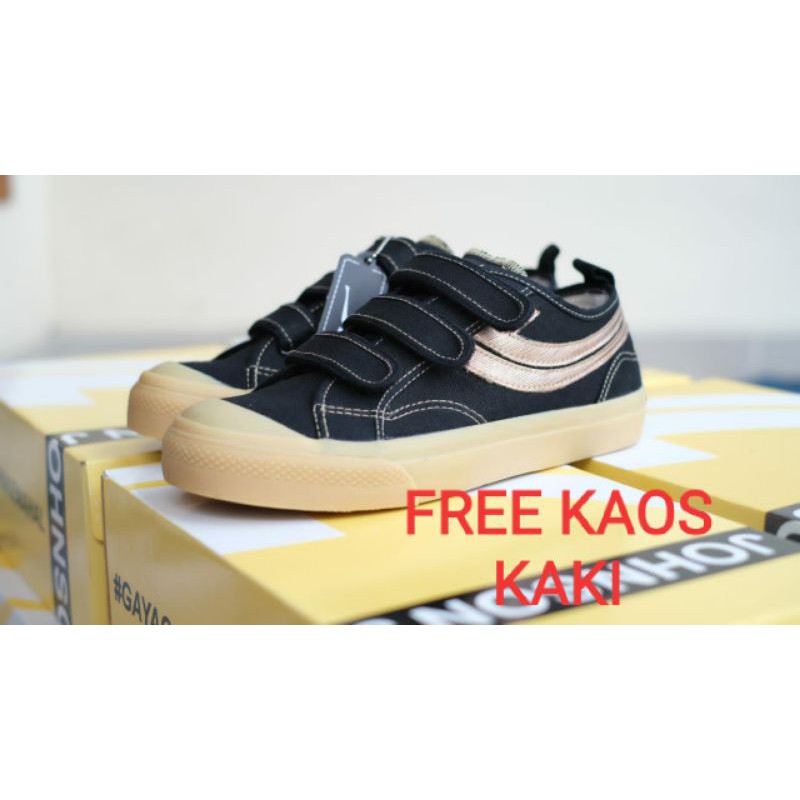 Jual SEPATU PRIA SNEAKERS JOHNSON GALAXY X BLACK GUM LOWCUT GREEN GUM ...