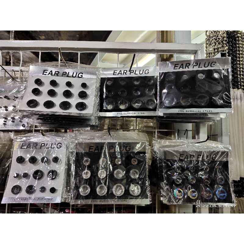 Jual Anting Piercing/ Plug Besi Lusinan isi 12 pcs | Shopee Indonesia