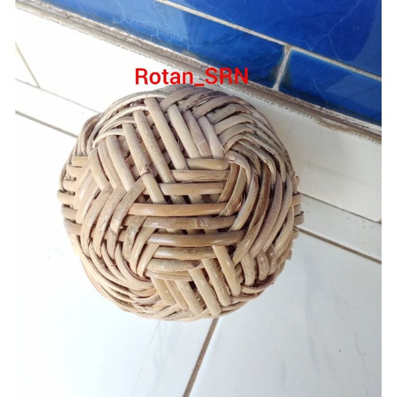 Jual Bola Takraw Rotan Asli dan Murah (Buntet) Diameter 13 CM | Shopee ...
