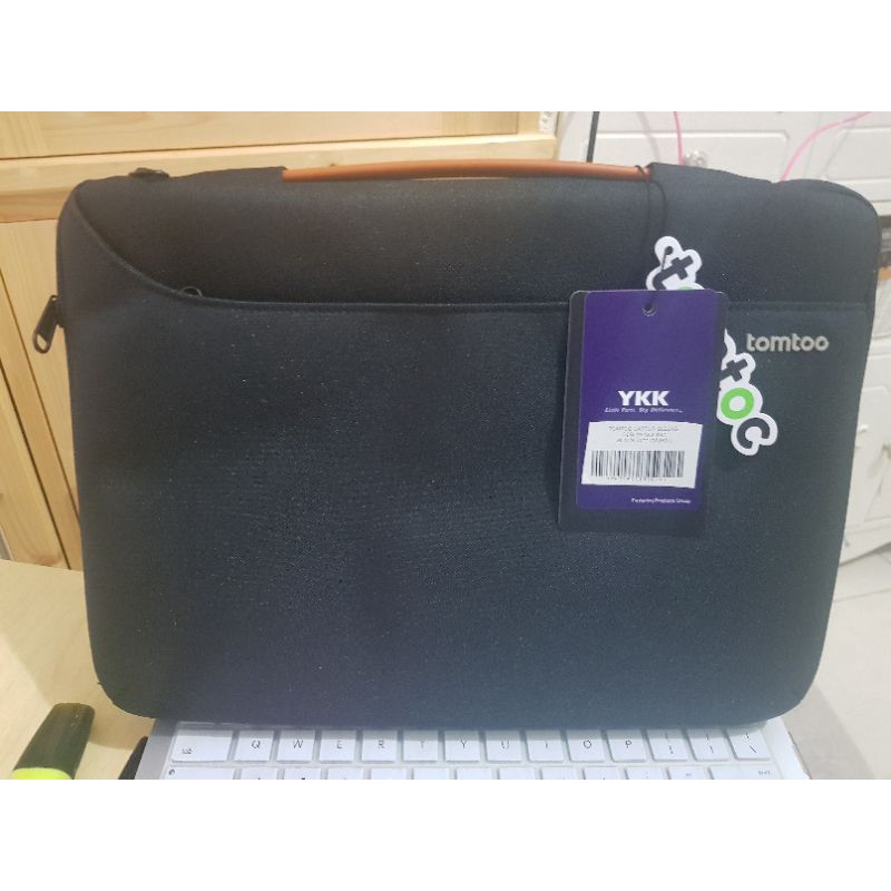 Jual tomtoc laptop case authentic | Shopee Indonesia