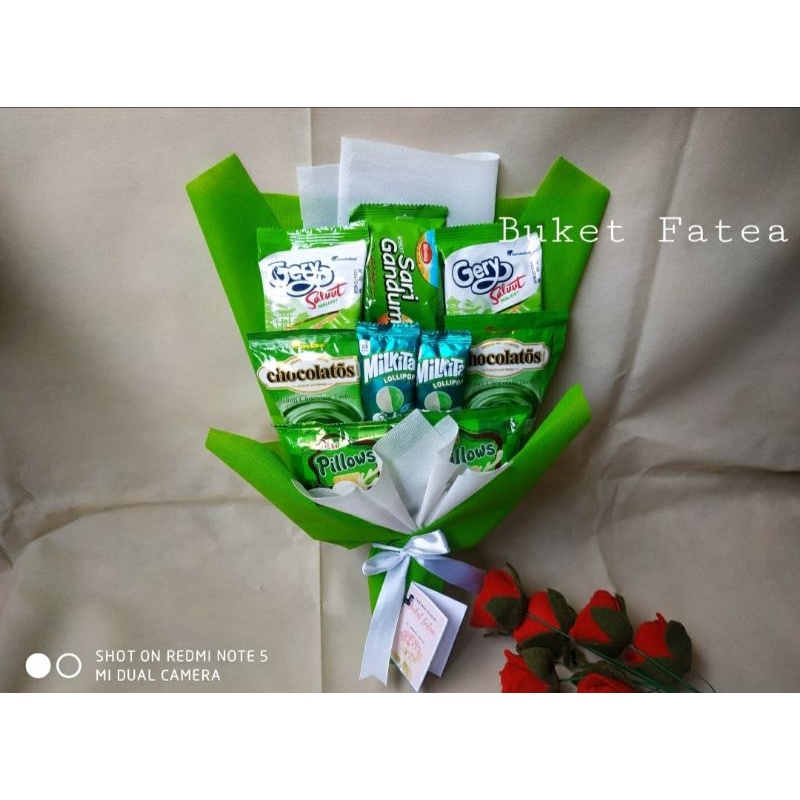 Jual Bucket B18 buket snack murah buket jajan wisuda ungu | Shopee ...
