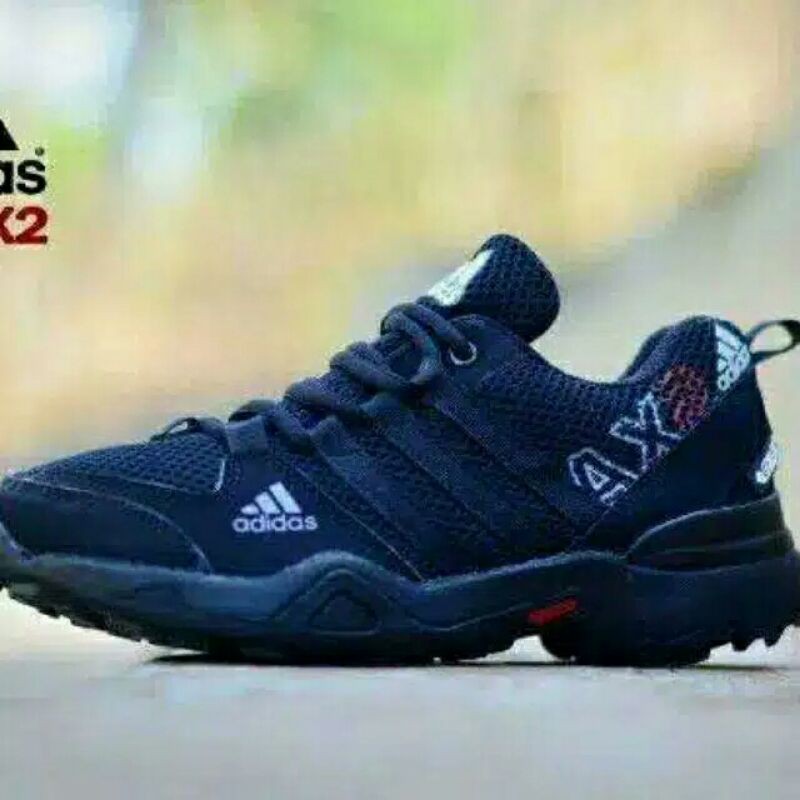 Jual SEPATU PRIA BULUTANGKIS /BADMINTON SEPATU SPORTY MADE IN VIETNAM ...