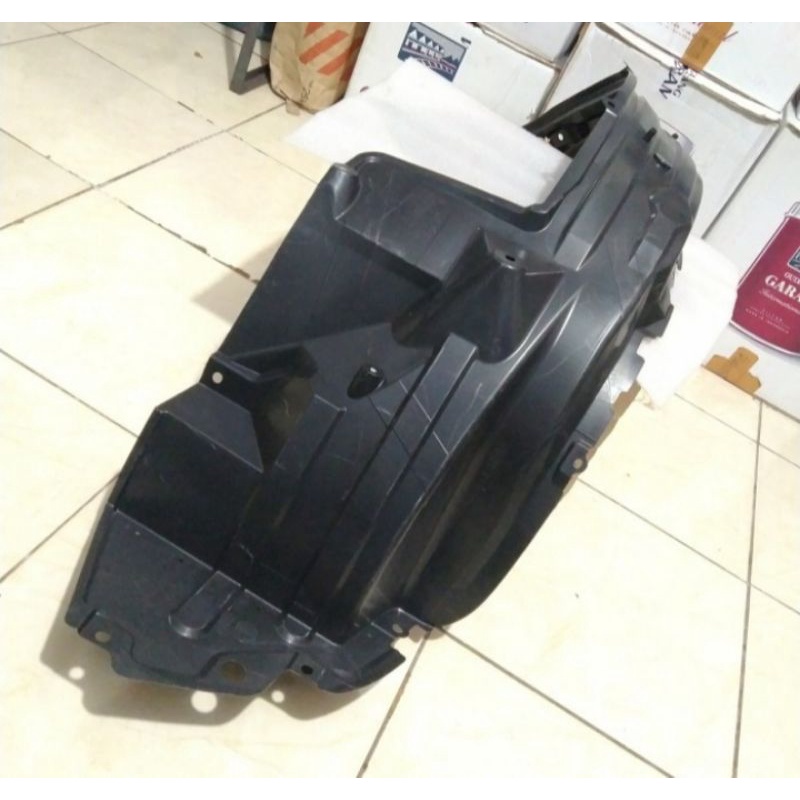 Jual liner fender spakbor bagian atas roda Innova reborn bagian kiri LH ...