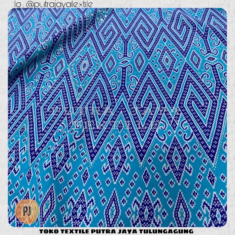 Jual KAIN BATIK SEMI SUTRA BIRU (harga per 0,5m) | Shopee Indonesia
