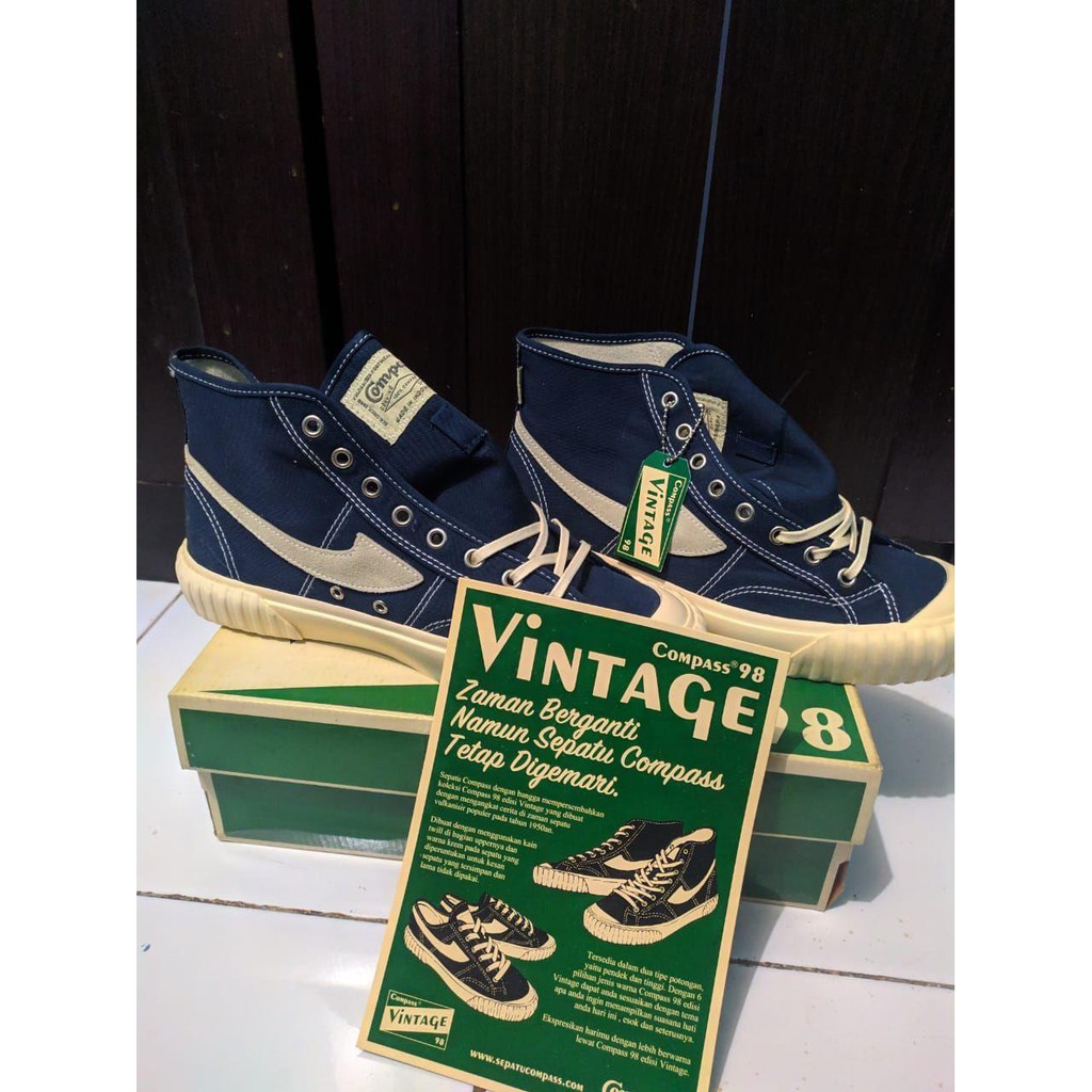 Jual Sepatu Compass Vintage High Navy | Shopee Indonesia