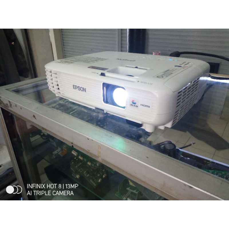 Jual Proyektor second/bekas Epson ebs300 mulpis | Shopee Indonesia