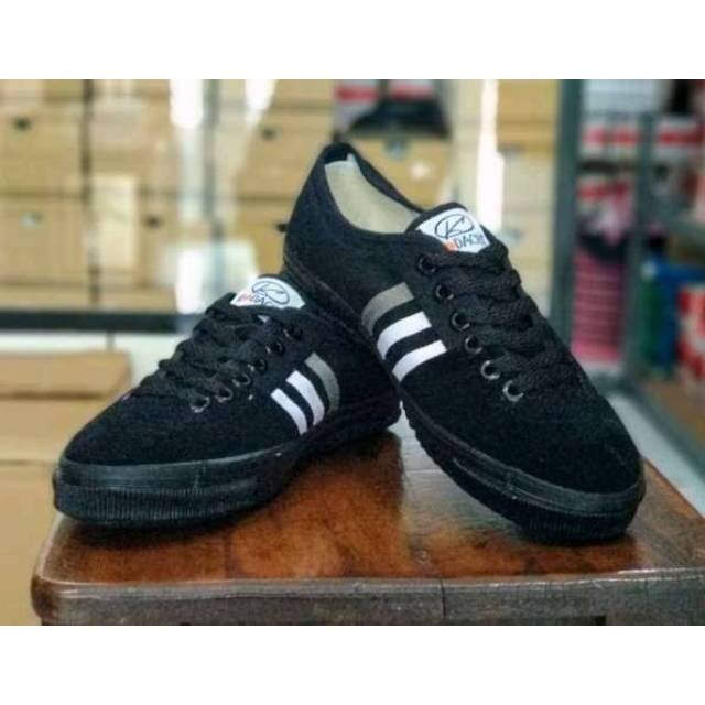 Jual SEPATU KODACHI 8111 HITAM SEPATU CAPUNG PRIA DAN WANITA MURAH ...