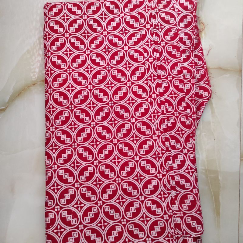 Jual KAIN BATIK WARNA MERAH PUTIH / KAIN BATIK LAWASAN MOTIF TRUNTUM ...
