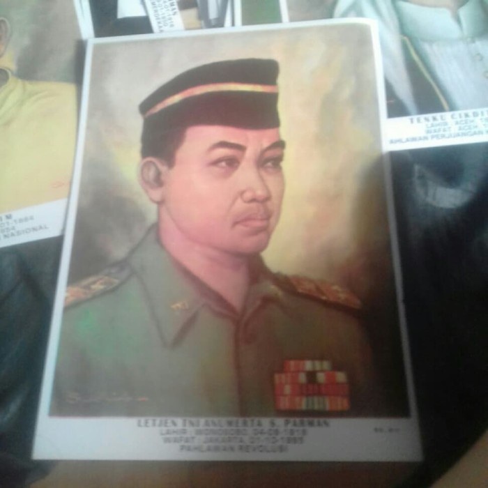 Jual Poster Pahlawan Nasional Letjen TNI Anumerta S. Parman | Shopee ...