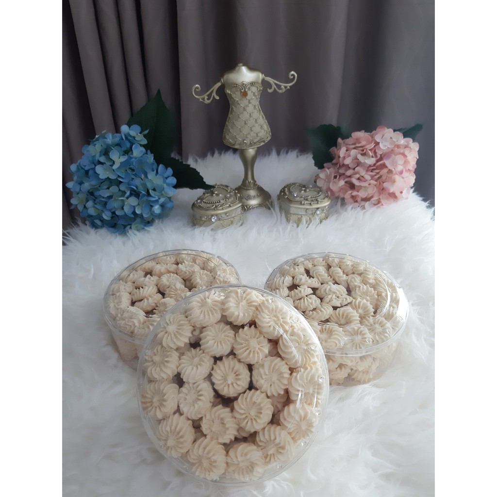 Jual Kue sagu keju toples 500 gram | Shopee Indonesia