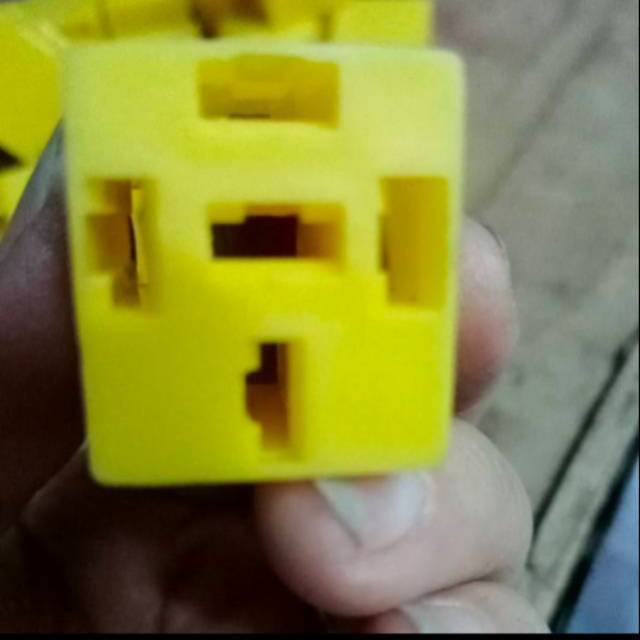 Jual Rumah / Socket relay kosong mobil universal warna kuning | Shopee ...