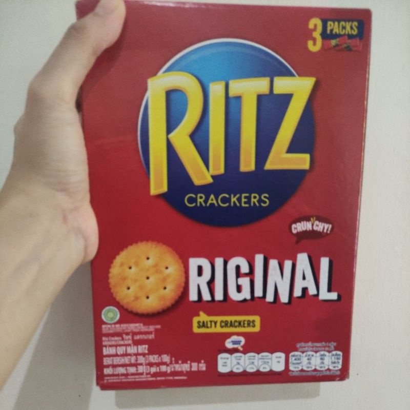 Jual Biskuit Ritz crackers original salty sandwich keju regular 100 gr ...