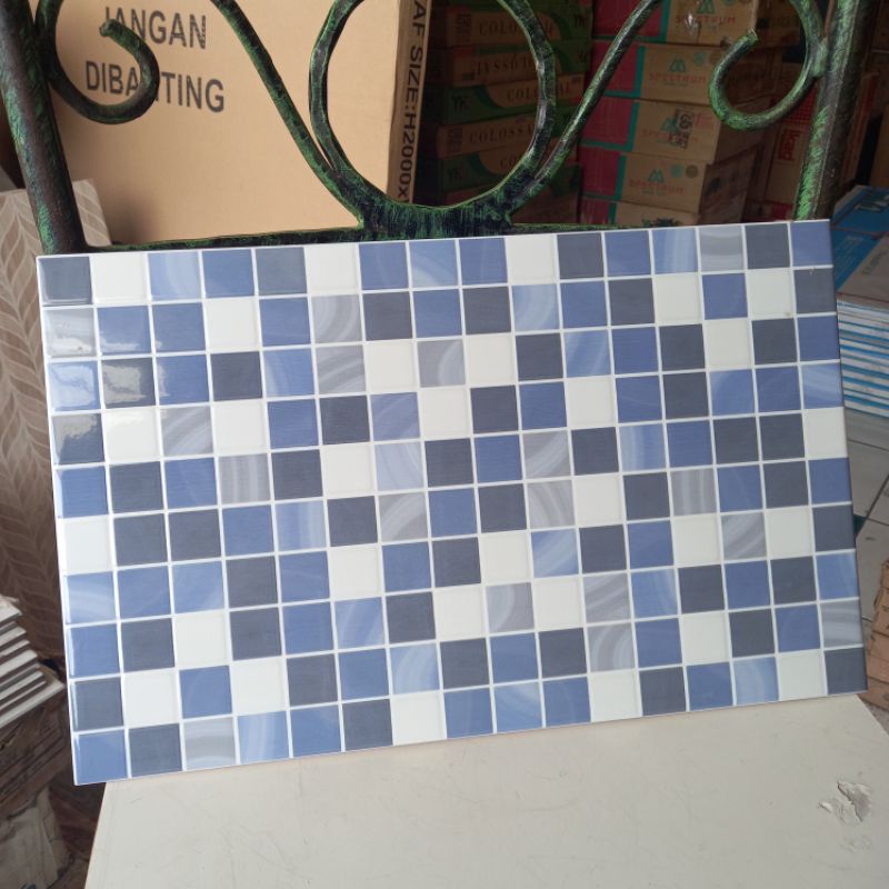 Jual KERAMIK 25X40 BIRU KOTAK KOTAK ATAU KERAMIK BIRU | Shopee Indonesia