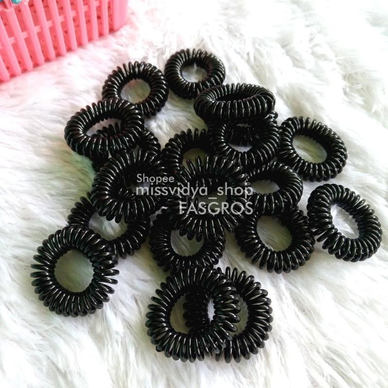 Jual Ikat Spiral Kecil Hitam | Kuncir Rambut | Shopee Indonesia