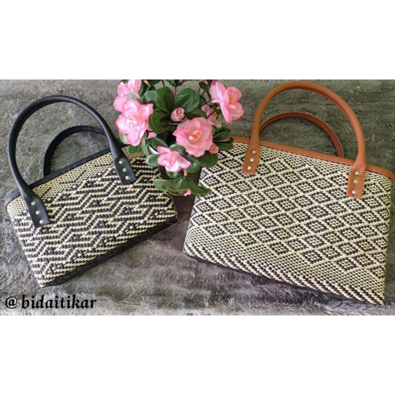 Jual Tas Rotan Anyam Etnik Kalimantan | Shopee Indonesia