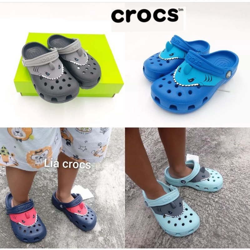 Jual Crocs Anak Fun lab baby Shark / sandal Crocs anak anak shark ...