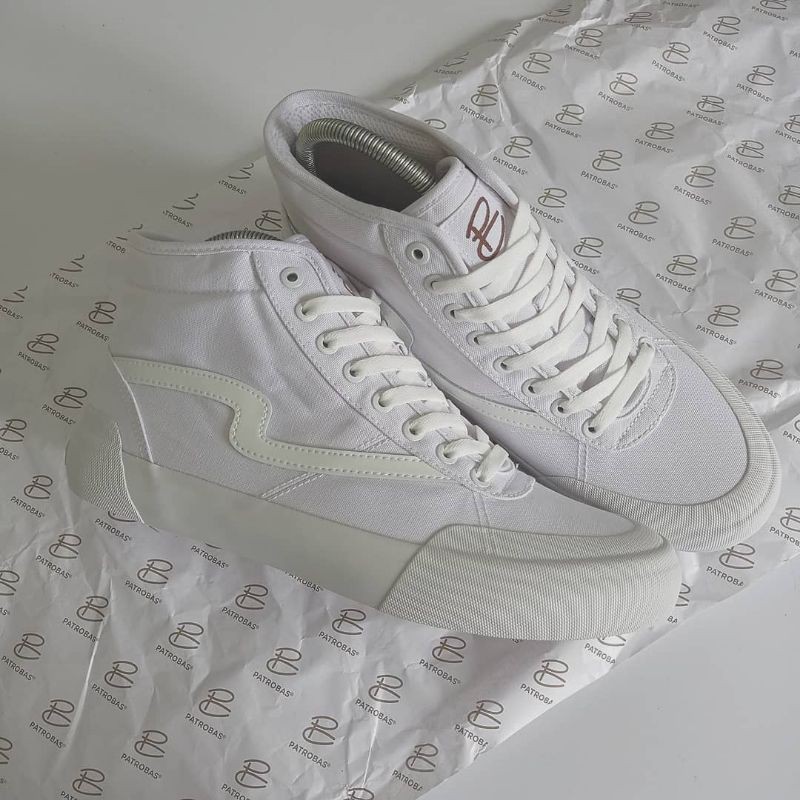 Jual Patrobas ivan high triple white | Shopee Indonesia