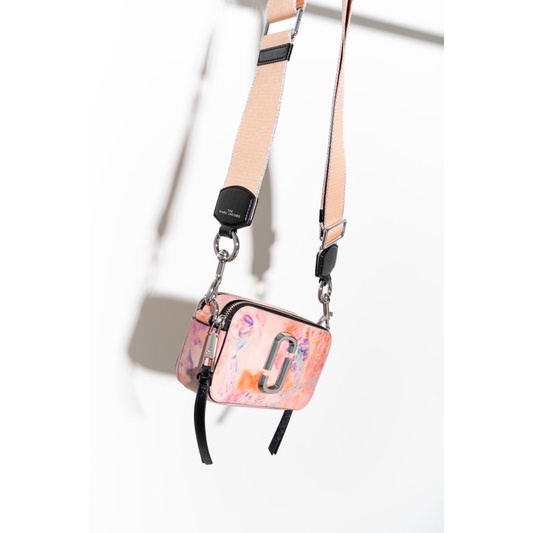 Jual tas MJ snapshot watercolor nude multi | Shopee Indonesia