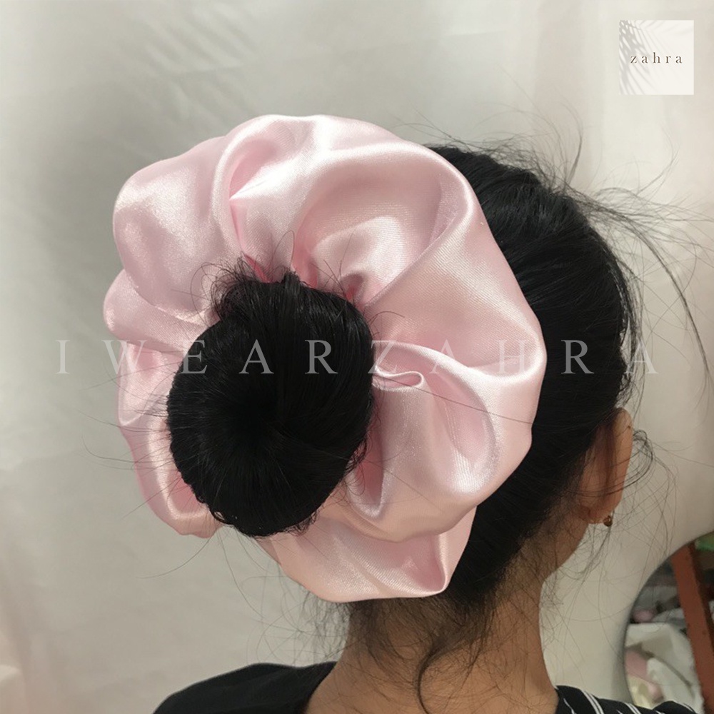 Jual SCRUNCHIE JUMBO - ikat rambut cepol cemol besar volume tegak iket ...