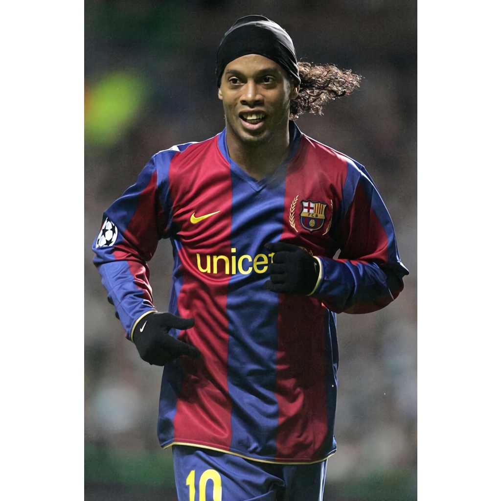 Jual POSTER BOLA RONALDINHO (BISA CUSTOM GAMBAR) | Shopee Indonesia