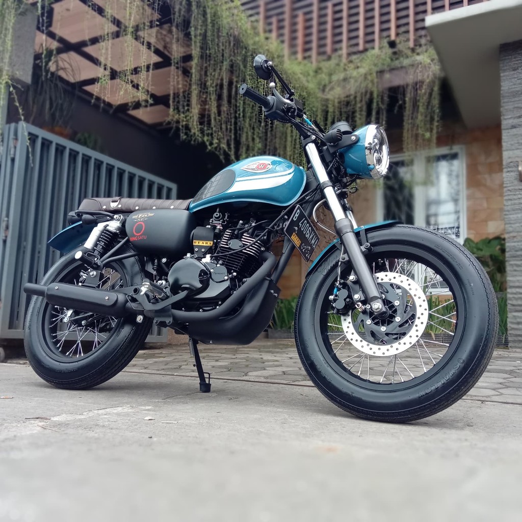 Jual Ban Clasic Swallow Kawasaki W175 450 18 | Shopee Indonesia