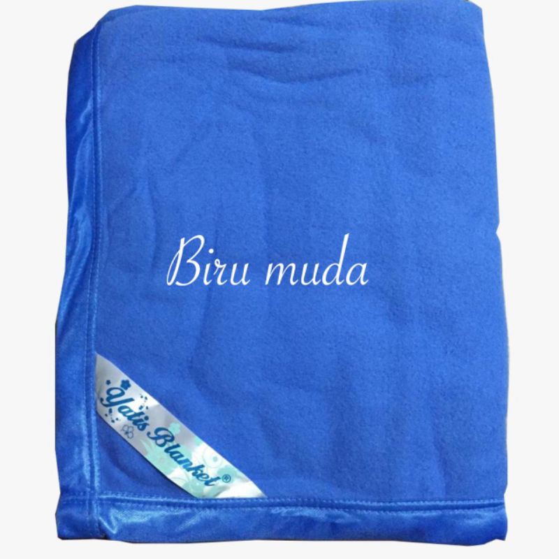 Jual Yatis Selimut Polos 95 x 150 cm / Selimut Bus Malam / Hotel ...