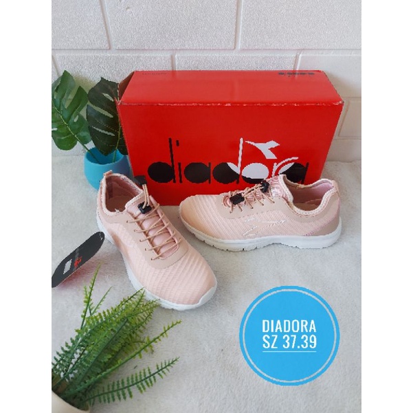 Jual SEPATU DIADORA ORIGINAL | Shopee Indonesia