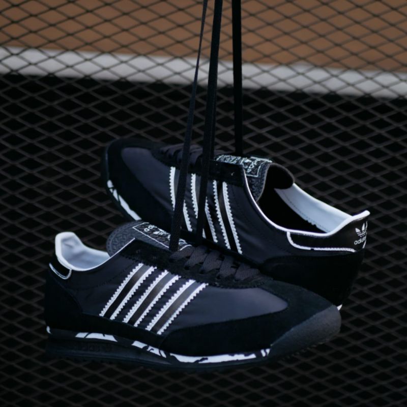 Jual SEPATU ADIDAS SL72 BLACK BLACK WHITE PRINT ORIGINAL | Shopee Indonesia