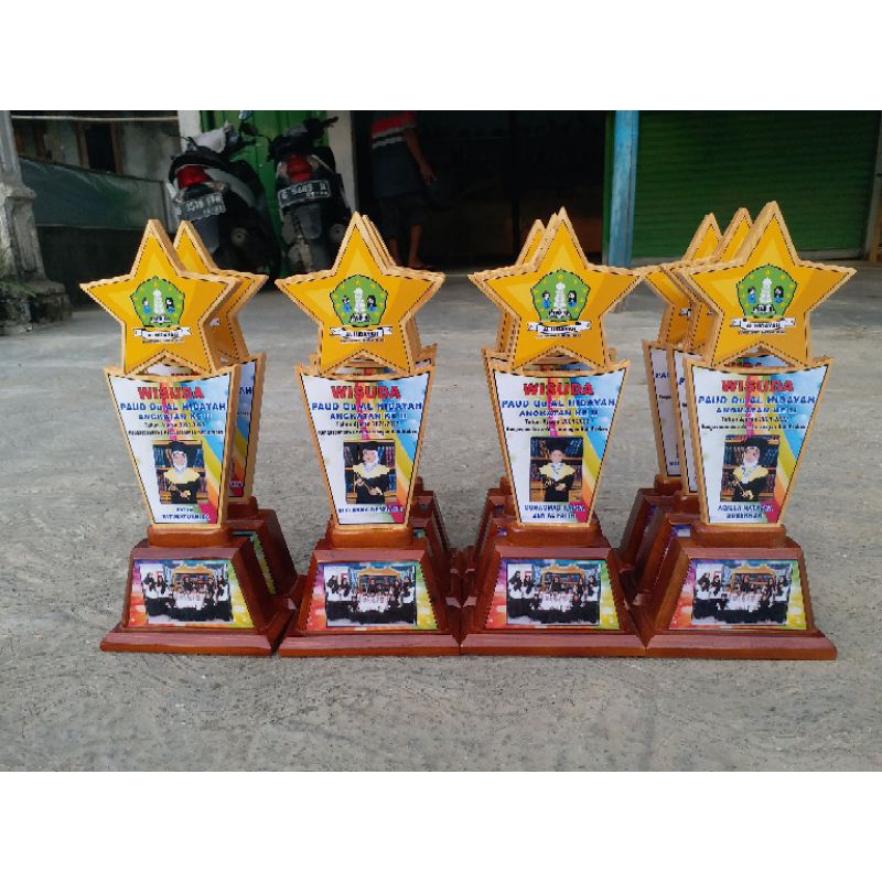 Jual piala kayu/pakat tk/paud/plakat kayu/plakat bintang | Shopee Indonesia
