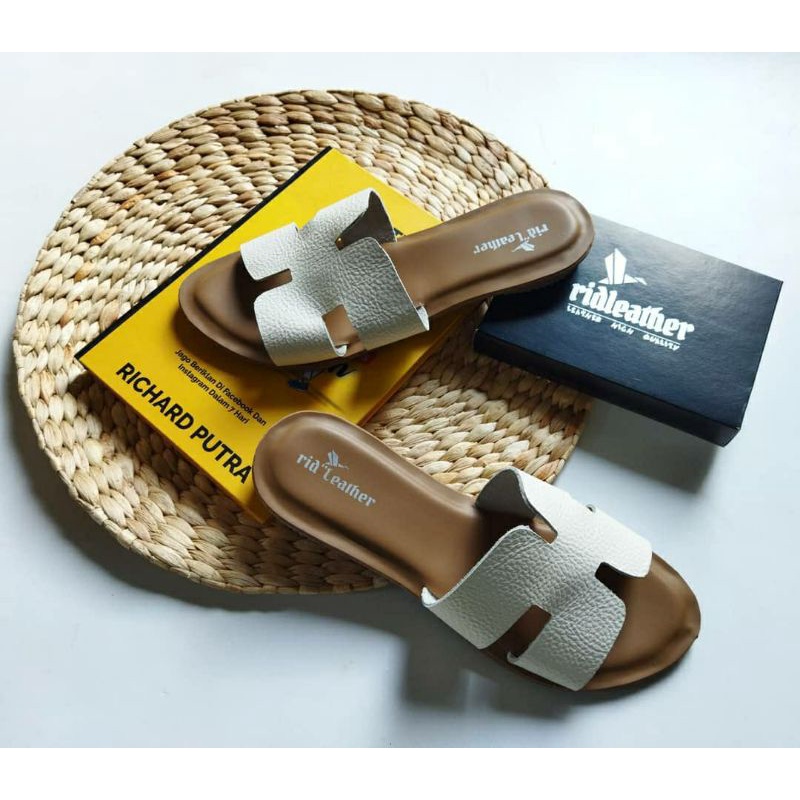 Jual Sandal Kulit Wanita - Sandal Kulit Teplek Asli Model H - Sandal ...