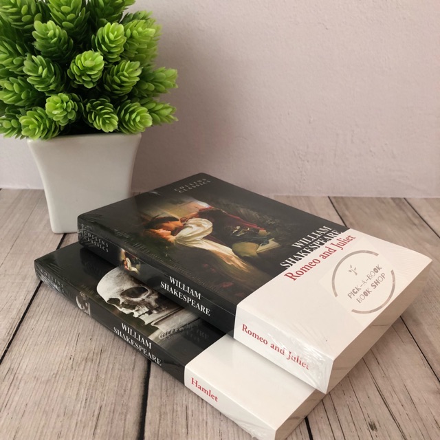 Jual Hamlet. Romeo & Juliet. William Shakespeare (Collins Classics ...