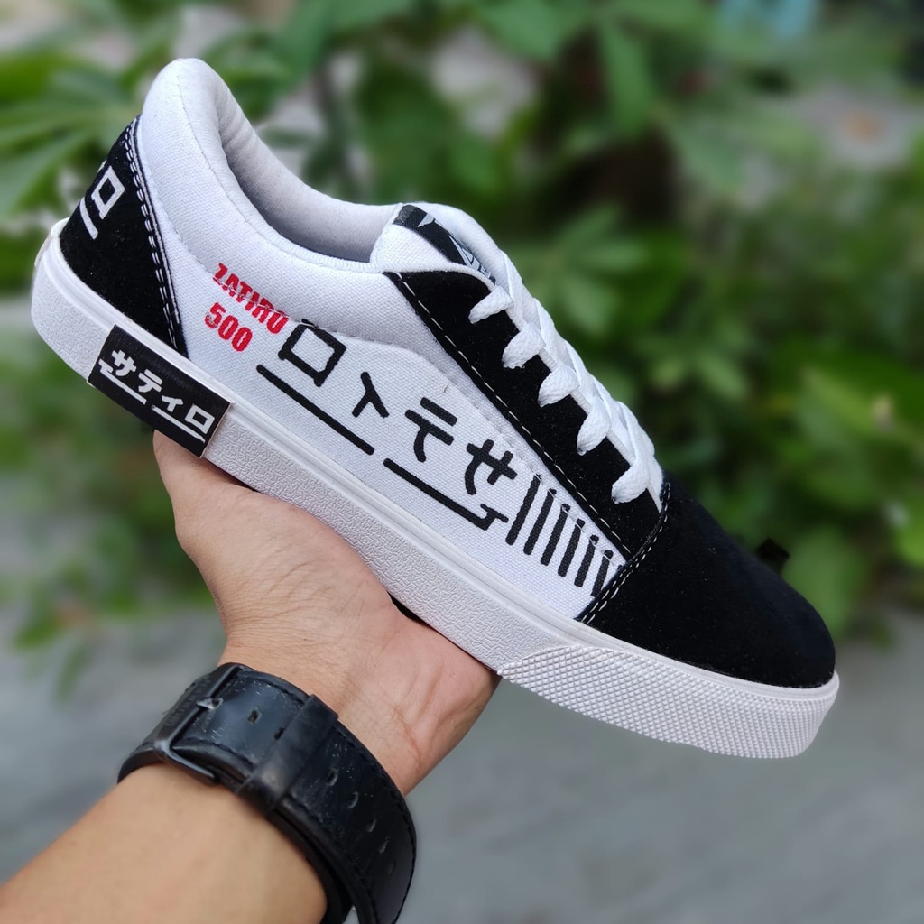 Jual DISKON>> Sepatu Premium Sneakers Original Pria Wanita Motif Model ...