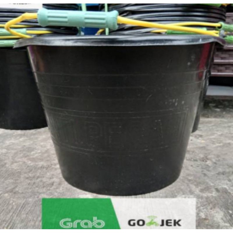 Jual EMBER HITAM ukuran 14Liter, 18Liter, 22Liter, 26 Liter | Shopee ...