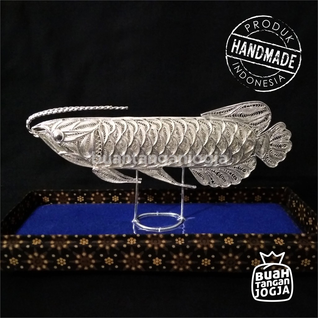 Jual Miniatur Arwana Lapis Perak - Kerajinan Khas Kotagede Jogja (Besar) | Shopee Indonesia