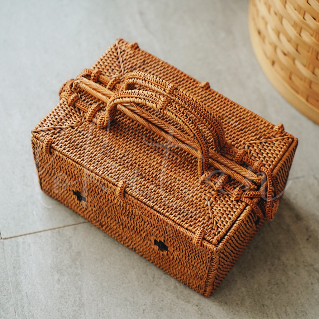 Jual BATUR - Keranjang Anyaman Rotan Bali | Rattan Basket | Mini Picnic ...