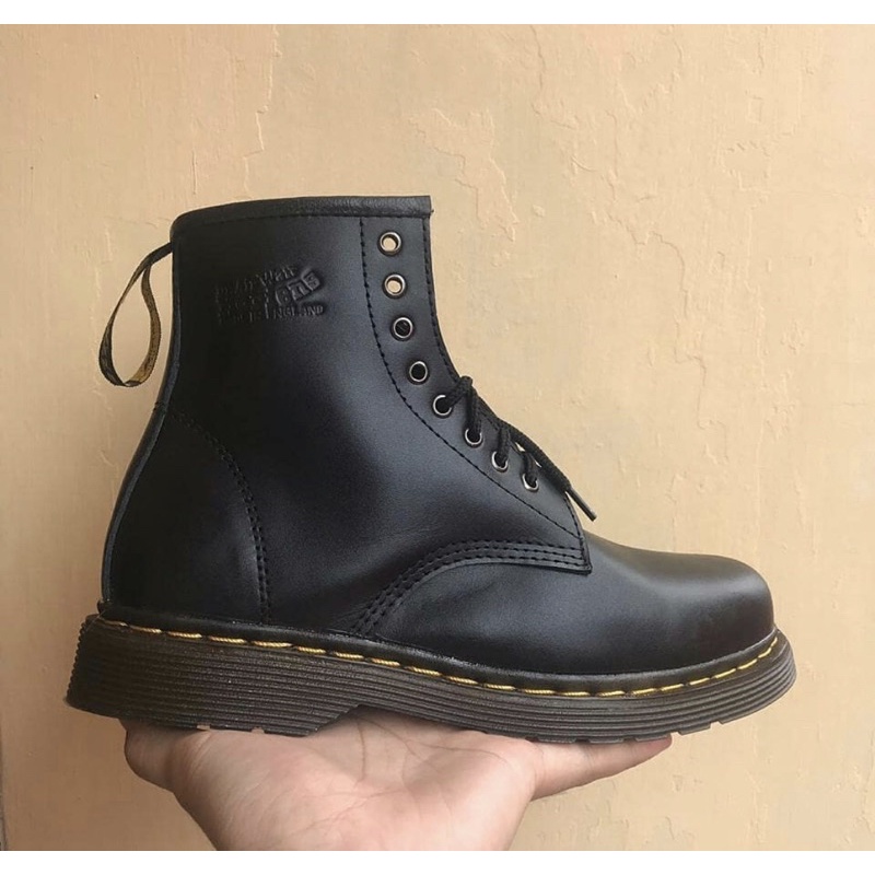 Jual Sepatu Model Docmart 8 holes Hitam 100% Kulit asli/Docmart 8 holes ...