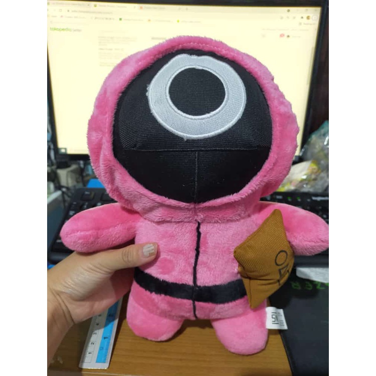 Jual Boneka Squid Game Doll Prajurit Squid Game 30cm - Boneka Plush ...