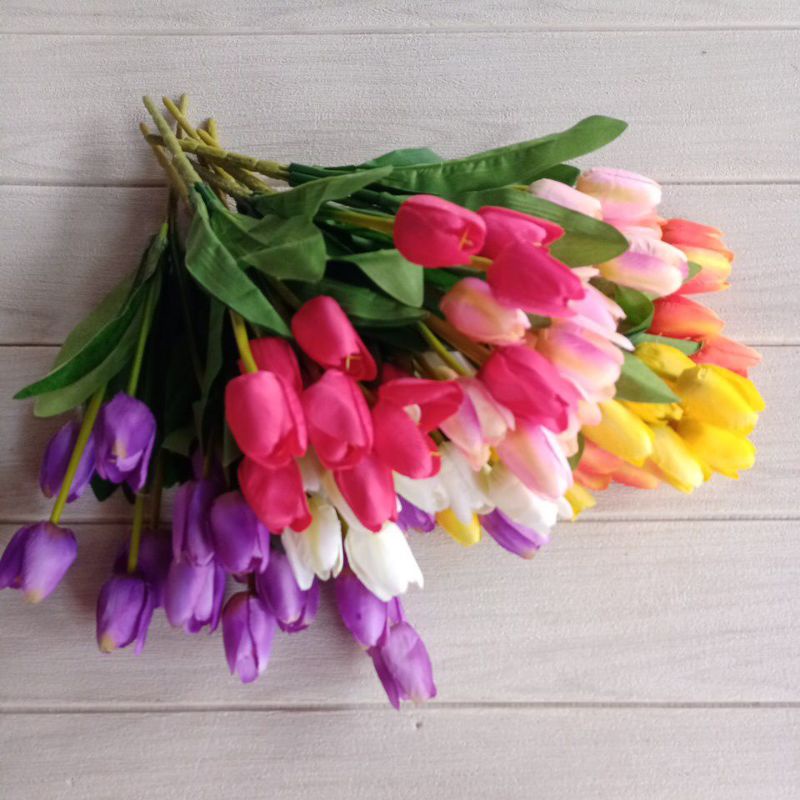 Jual Bunga tulip 7 tangkai arteficial | Shopee Indonesia