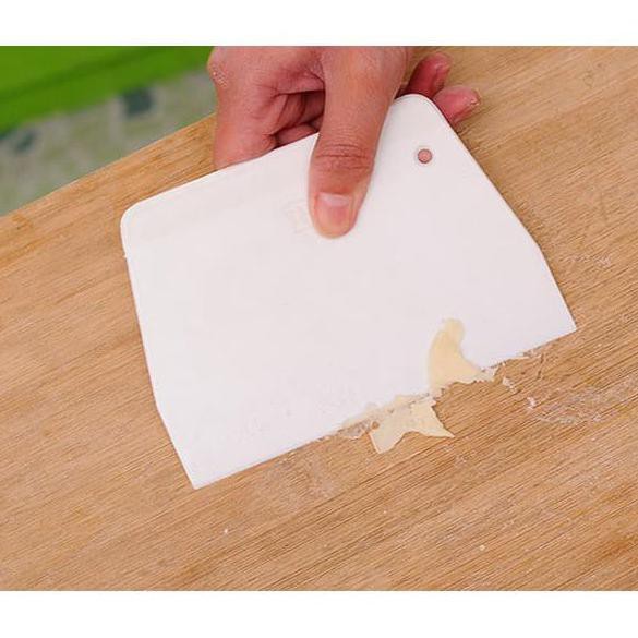 Jual Scraper Plastik Pemotong Adonan Pisau Bakpao Roti Dough Plastic ...