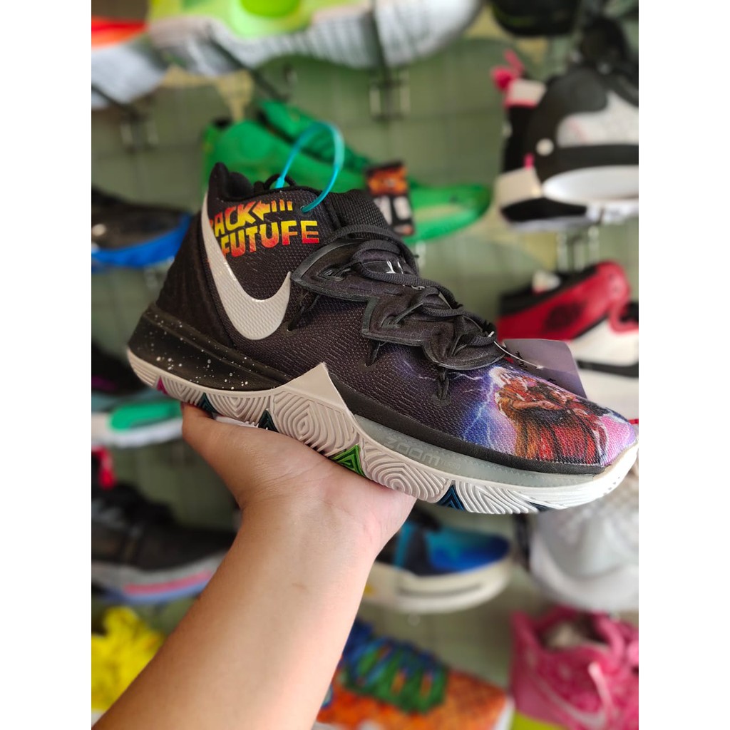 Jual Sepatu Basket Kyrie 5 High Back To The Future | Shopee Indonesia