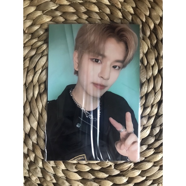 Jual STRAYKIDS GO LIVE ALADIN BENEFIT (SEUNGMIN, JISUNG, BANGCHAN, LEE ...