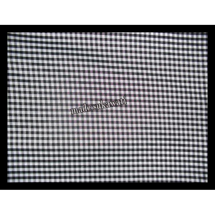 Jual Kain Poleng Kotak Catur Hitam Putih Bali Lebar 140Cm - Kotak 5Cm X ...