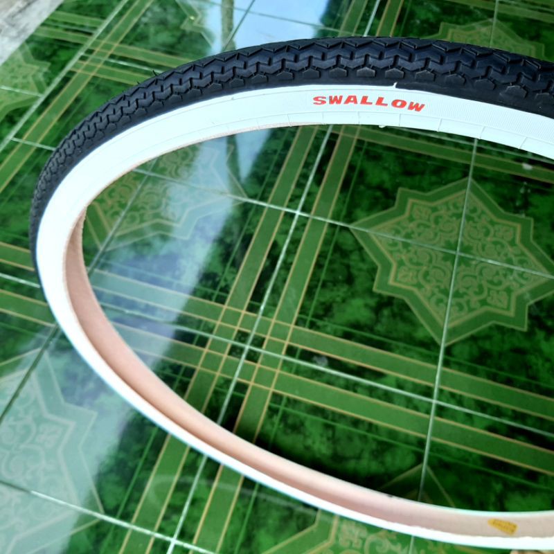 Jual BAN LUAR SEPEDA 26 x 1 3/8 SWALLOW HITAM LIS PUTIH 26x1 3/8 CITY BIKE CTB JENGKI | Shopee ...