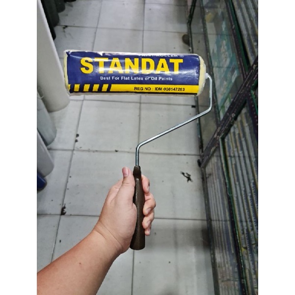 Jual ROLLER CAT KUAS ROLL CAT TEMBOK ROL CAT STANDAT 9" INCH | Shopee ...