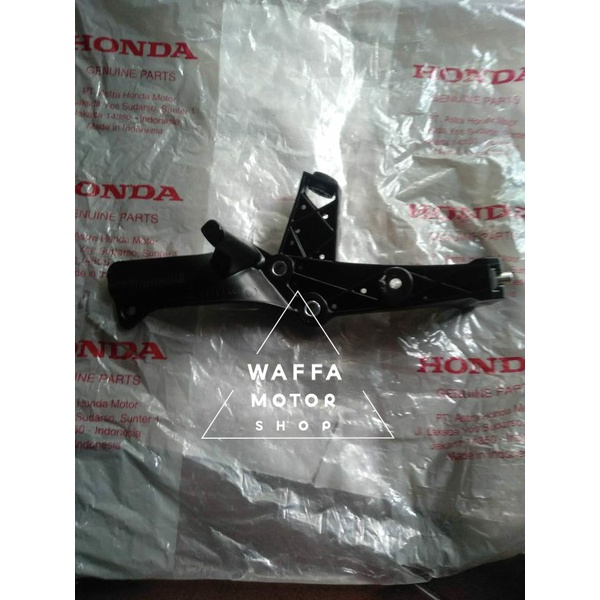 Jual stay comp fr cover k1a breket dudukan body tameng lampu depan beat ...