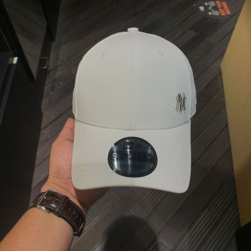 Jual Topi New Era Basic NY Yankees Cap - White | Shopee Indonesia