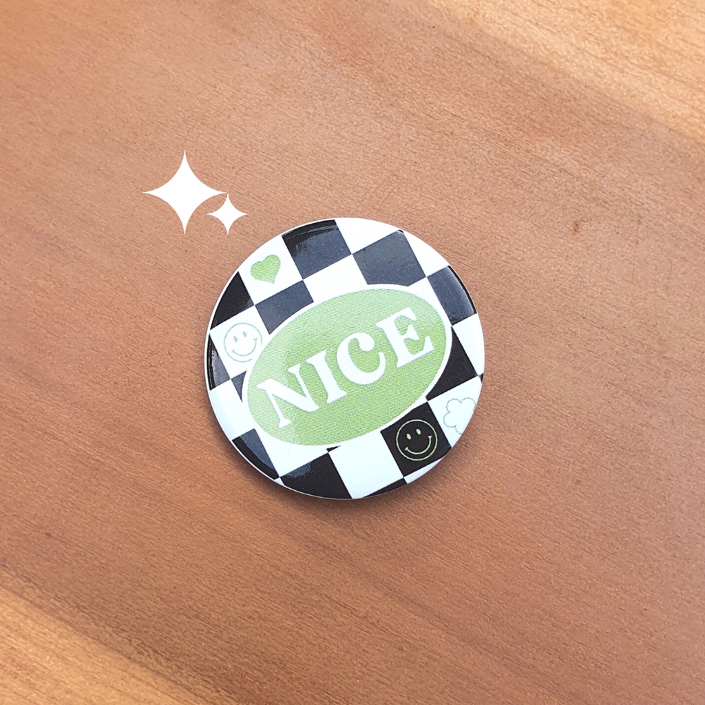 Jual Varian Pin Tas Aksesoris bros y2k diameter 3cm Mini catur Black ...